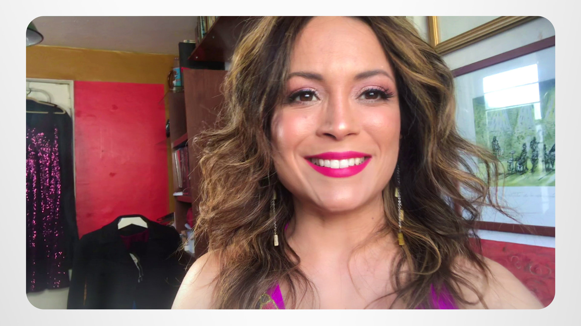 Brenda Marie monte sur scène dans @home