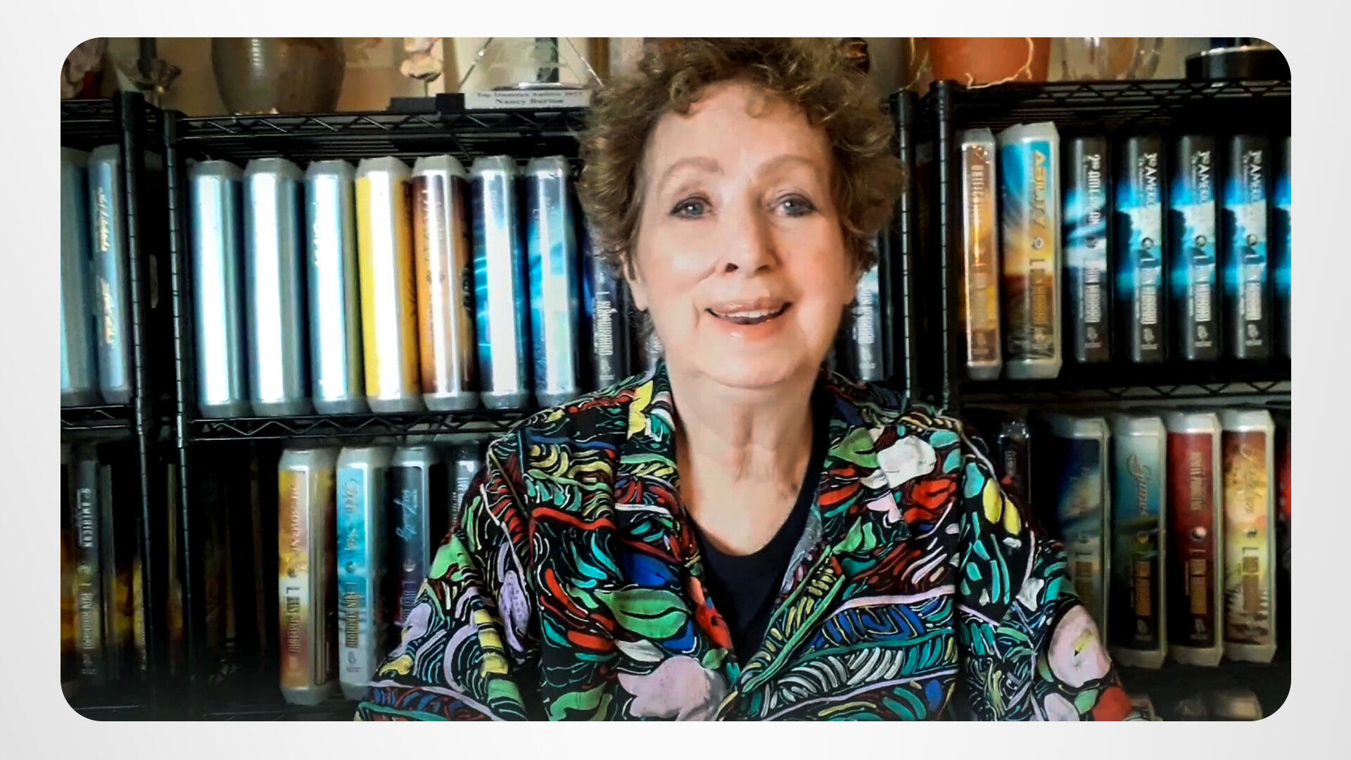 Nancy Crea Dibujos Animados Locos @Home