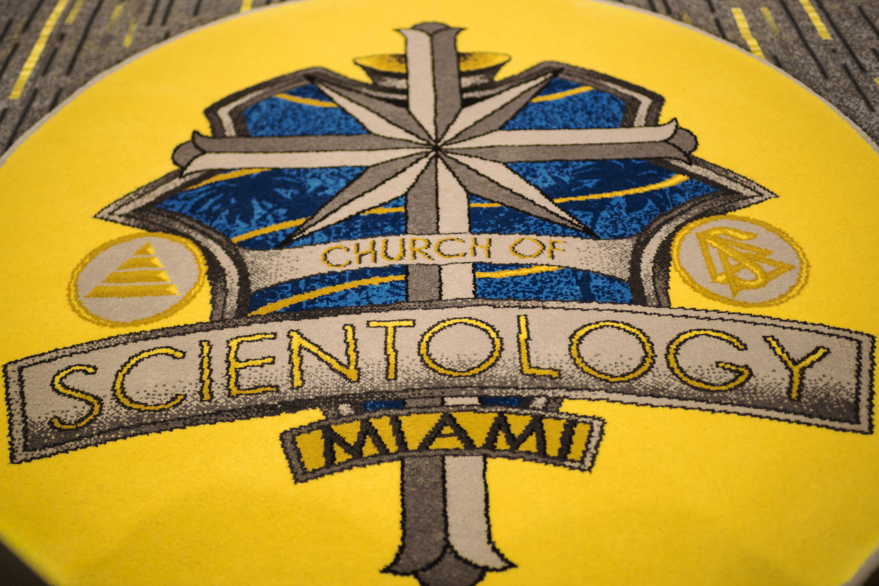 Ein magisches Willkommen begrüßt die neue Scientology Kirche Miami