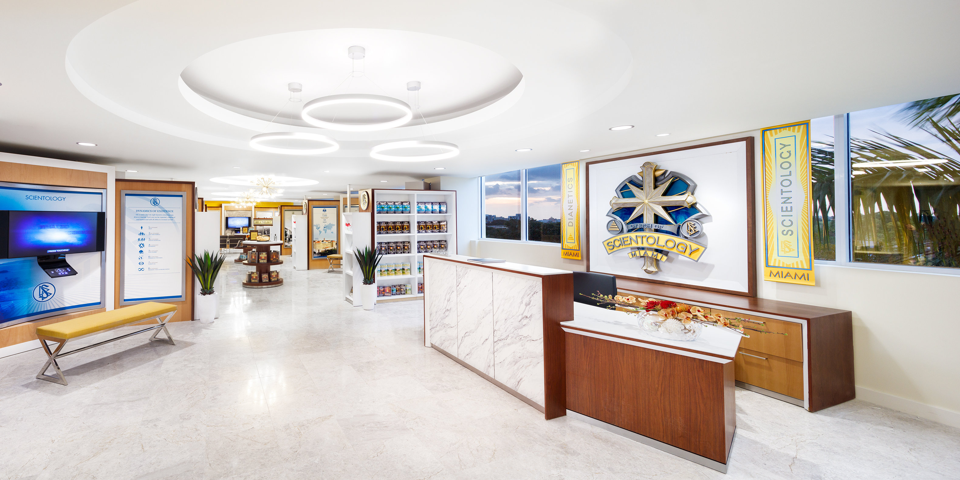 Un magico benvenuto accoglie la nuova Chiesa di Scientology di Miami