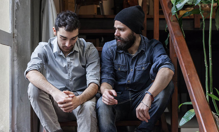 How to Help a Friend Who Has a Drug or Alcohol Addiction