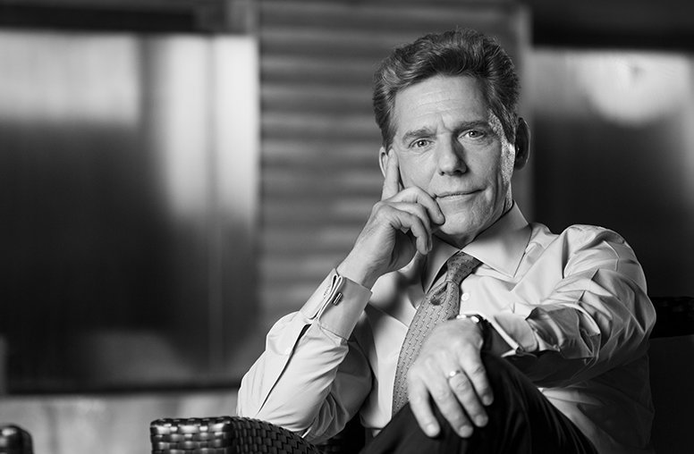 David Miscavige, Retratos