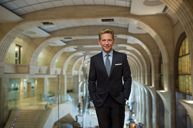 David Miscavige, Retratos