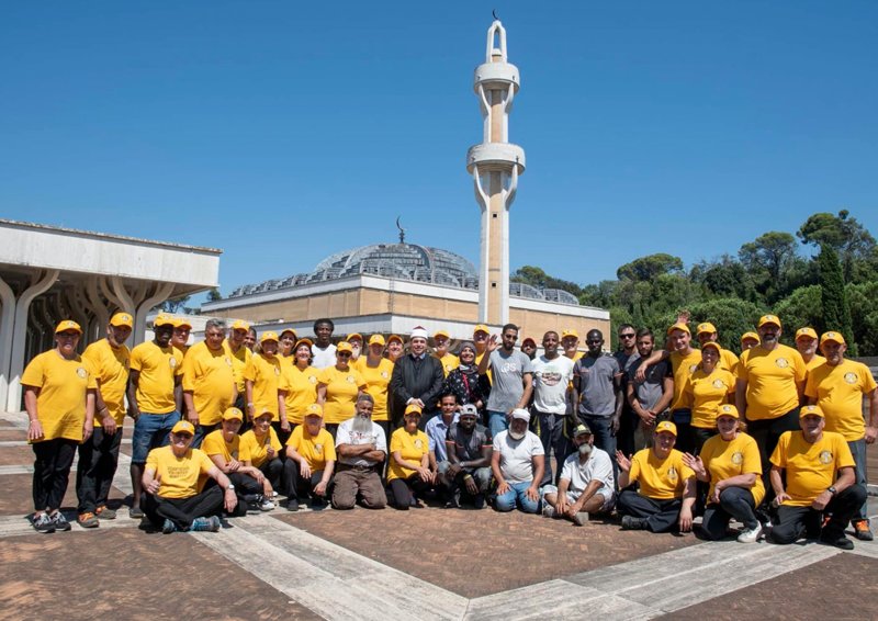 Muslims and Scientologists Restore the Beauty of the Neighborhood of ...