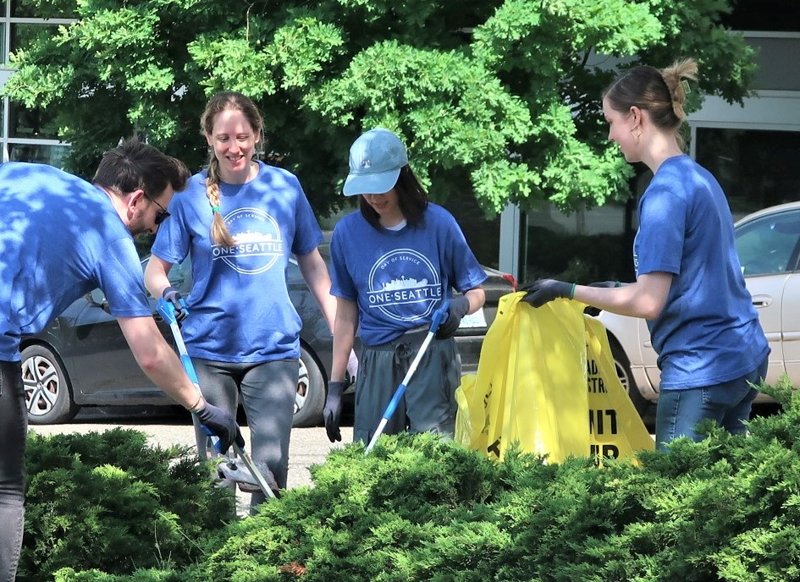 Church of Scientology Volunteers Spearhead Local Cleanup Celebrating ...